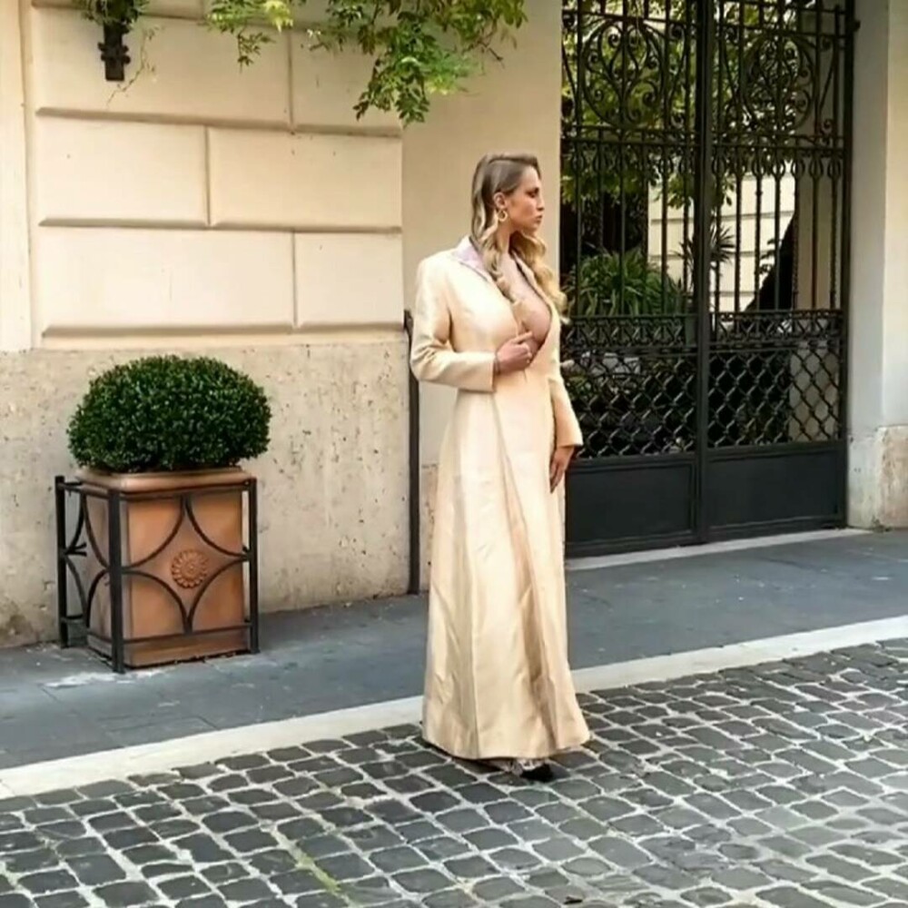 Italianca cu „sutienul de oțel”. Maria Arreghini, bomba sexy cu o ...