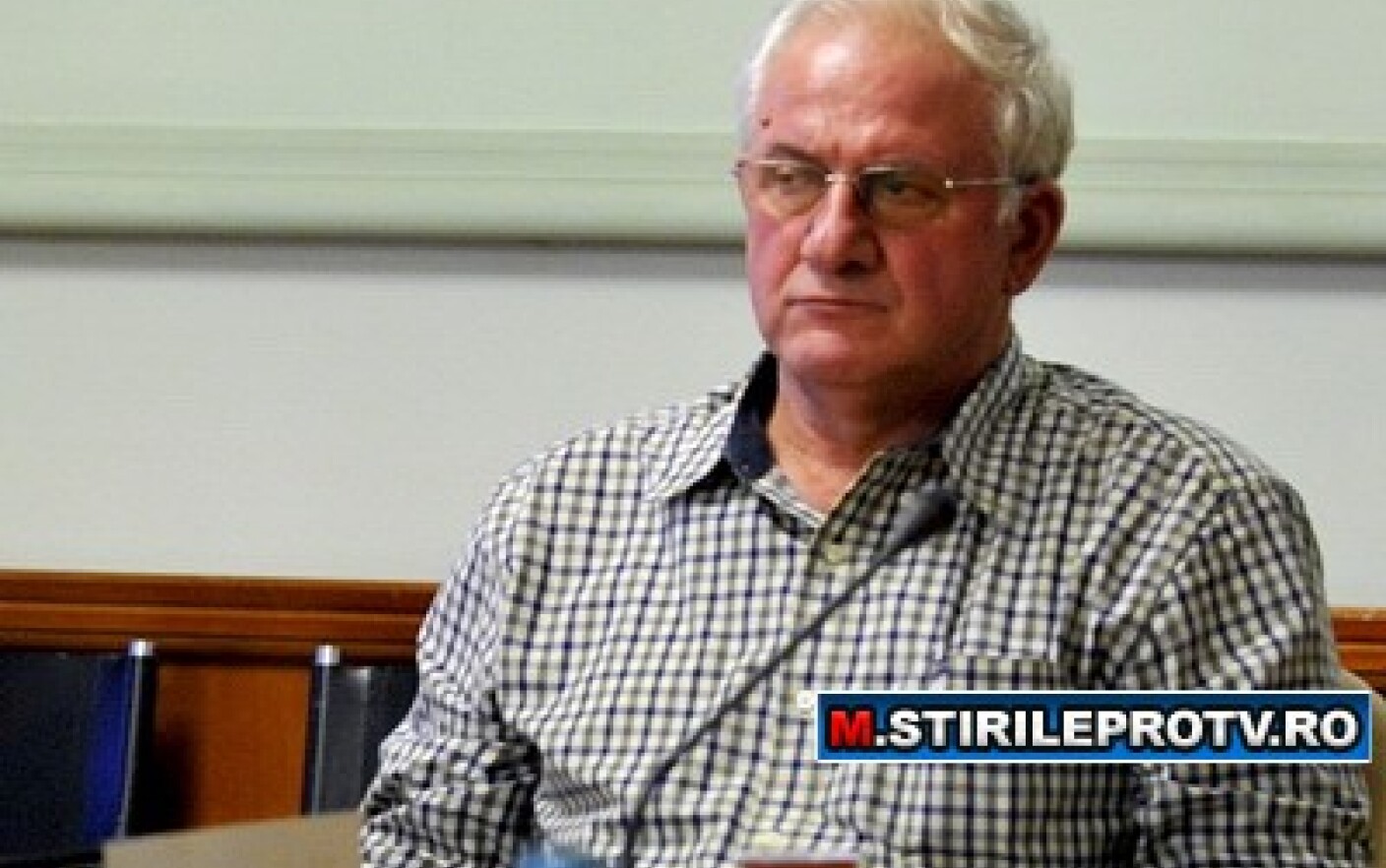 Trupul deputatului Victor Surdu, depus la Parlament - Stirileprotv.ro