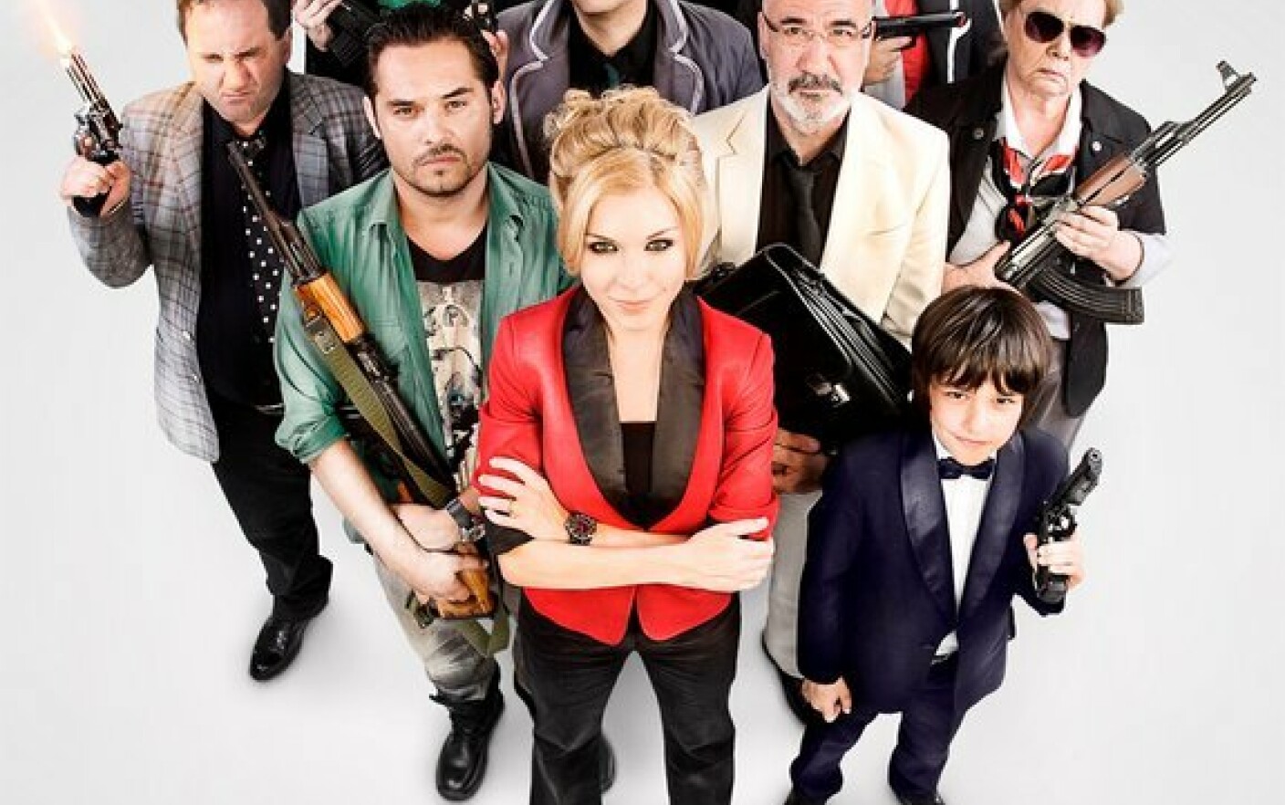 Comedie romaneasca. Dragos Bucur si-a gasit Naşa - Stirileprotv.ro