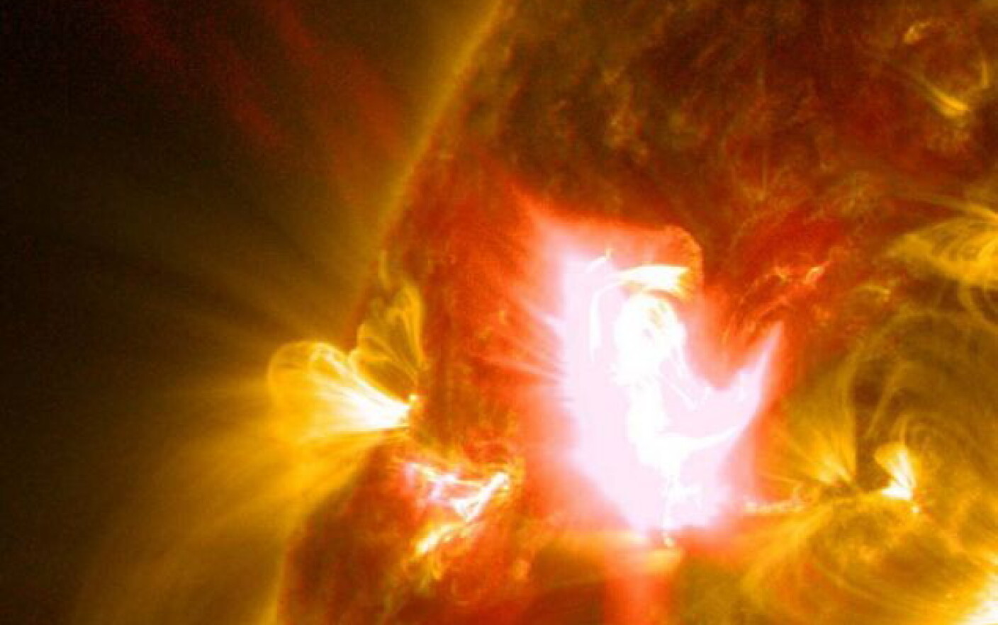 NASA a publicat imagini detaliate ale Soarelui in momentul unei ...