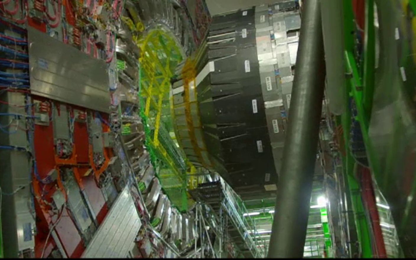 Acceleratorul de particule din Elvetia, care a dovedit existenta ...