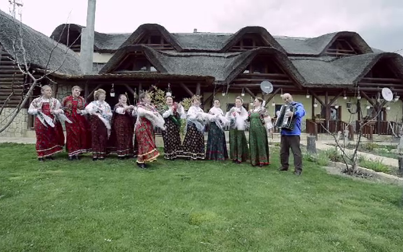 Jurilovca, satul de pescari lipoveni din Delta, isi asteapta oaspetii ...