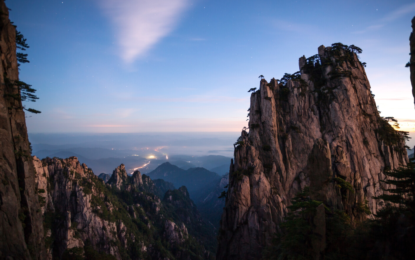 Zeci de mii de turiști s-au înghesuit pentru a vizita un parc din China ...