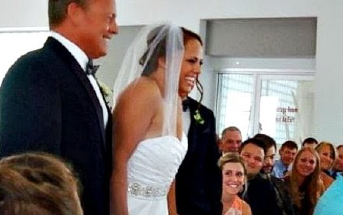 Niciun invitat de la nunta nu s-a putut abtine sa nu planga. Cum a ...