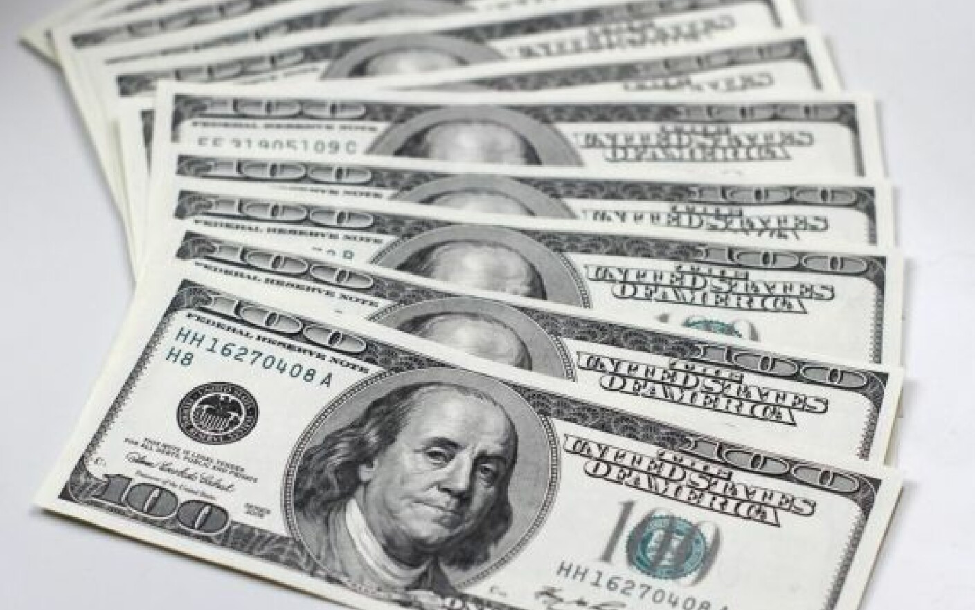 Unde a incercat o femeia sa ascunda 5.000 de dolari. A ajuns de urgenta ...