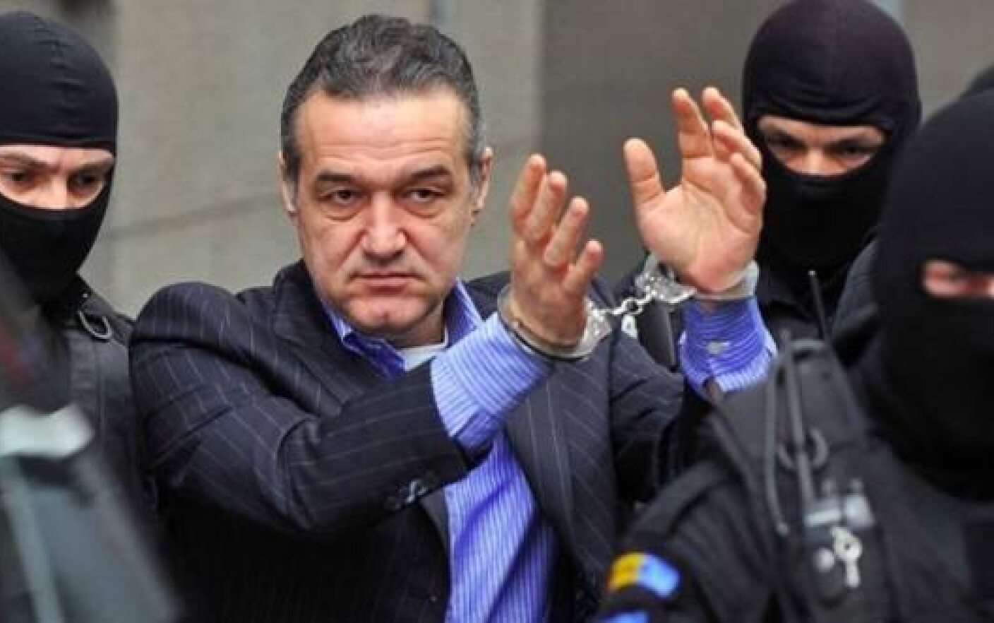 Gigi Becali a fost vizitat la penitenciar de varul sau, Virgil, si ...
