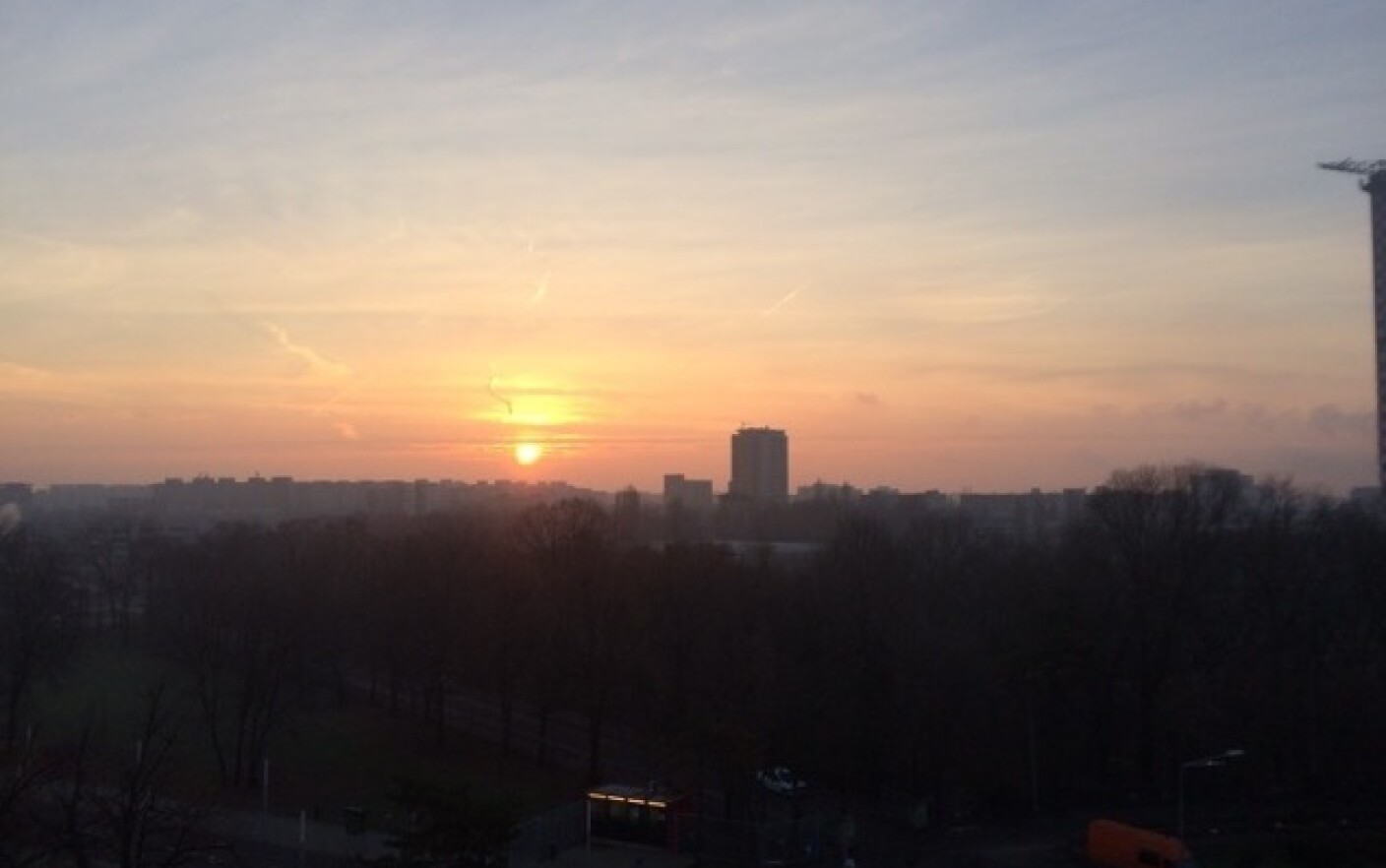 Dupa 31 de zile cu nori, soarele a stralucit in Capitala si in sudul ...