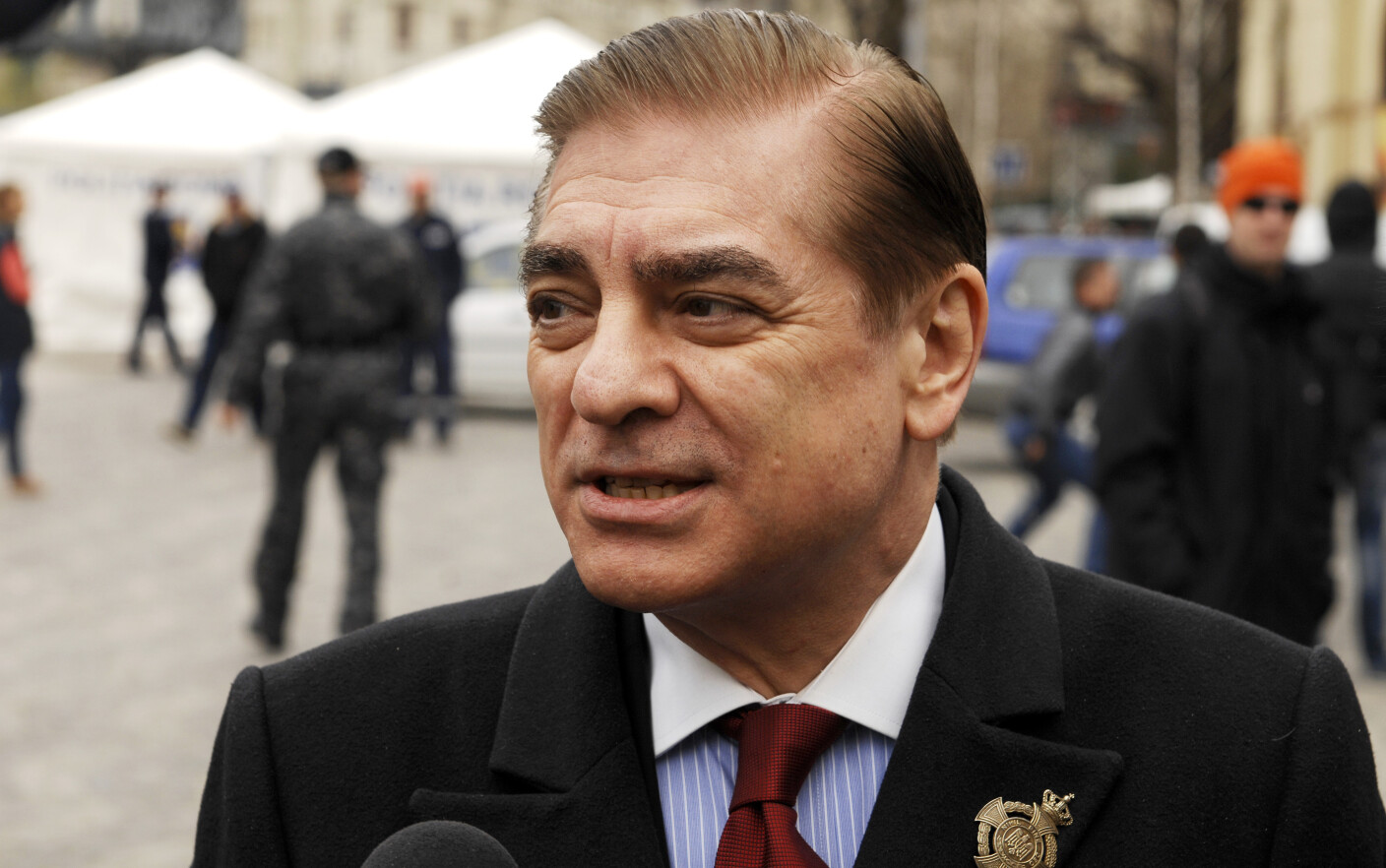 Printul Paul si Remus Truica isi vor petrece Revelionul acasa ...