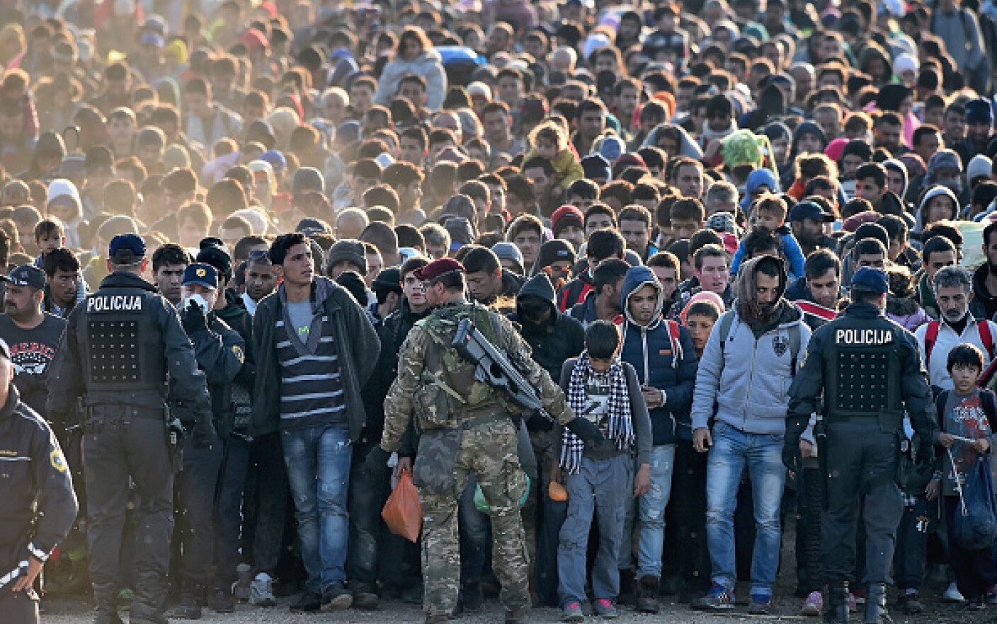 Peste un milion de refugiati au intrat in Europa in 2015. Cati dintre ...