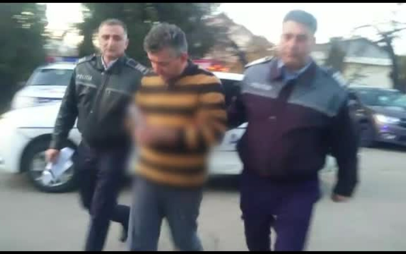 Un șofer băut a târât cu mașina un polițist care l-a tras pe dreapta. A ...