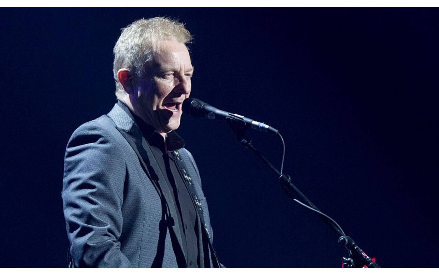 A murit legendarul muzician John Miles, care a colaborat cu Tina Turner ...