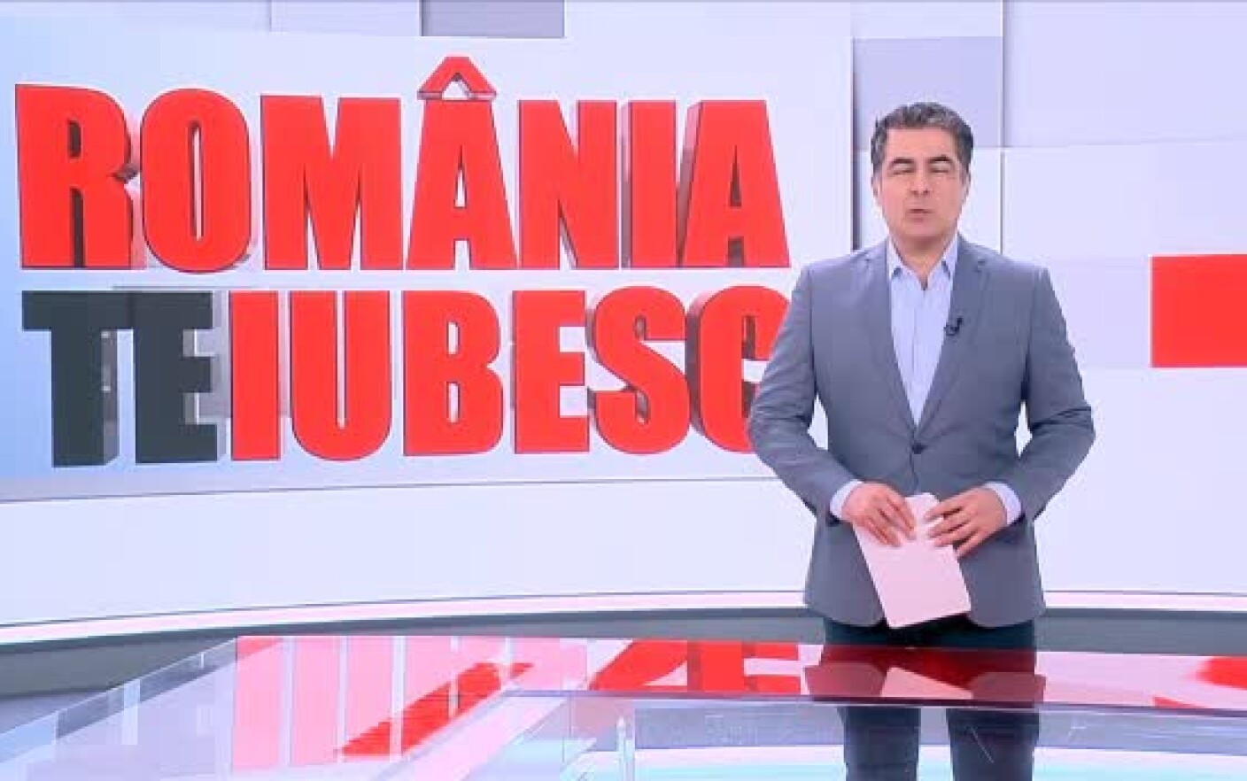 Video - Preotul Dan Damaschin vindecă şi salvează o bucată din România, cu zâmbetul pe buze ...