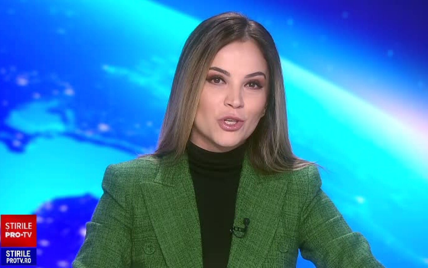 Video - Directoarea unei școli din SUA a pupat un porc pe rât, după un ...