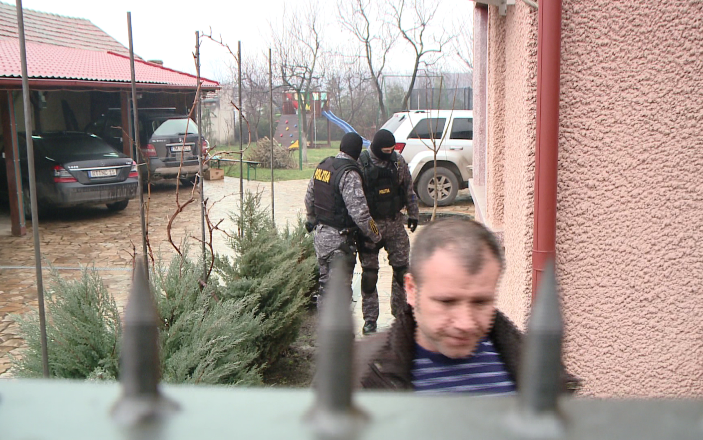 Perchezitii in Timis si alte 4 judete. Un om de afaceri din Dumbravita ...