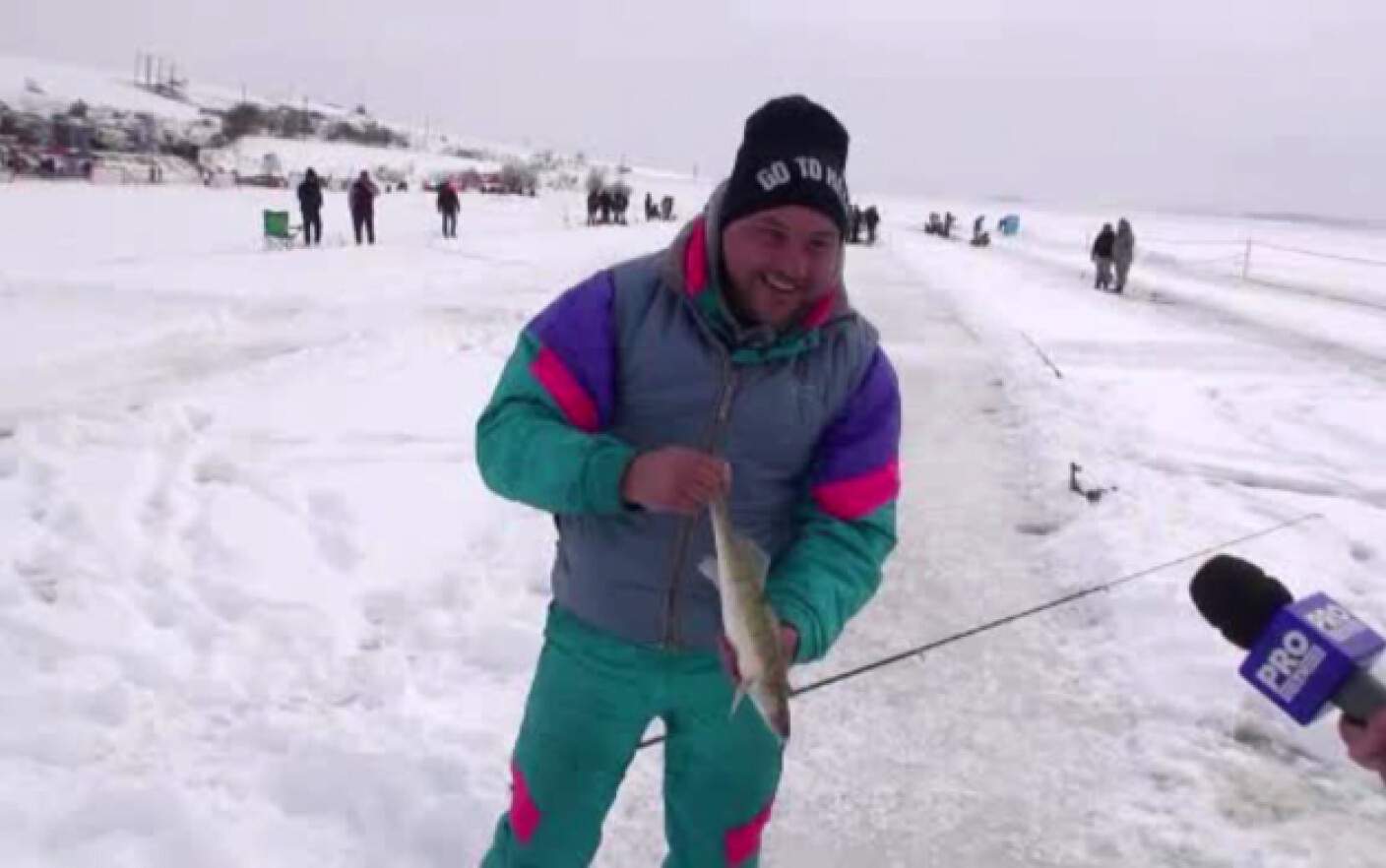Peste 100 de oameni au pescuit la copca langa Iasi pentru o cauza ...