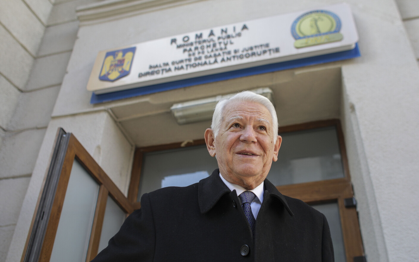 Fostul președinte al Senatului Teodor Meleșcanu a fost audiat la DNA ... Fostul președinte al Senatului Teodor Meleșcanu a fost audiat la DNA ...