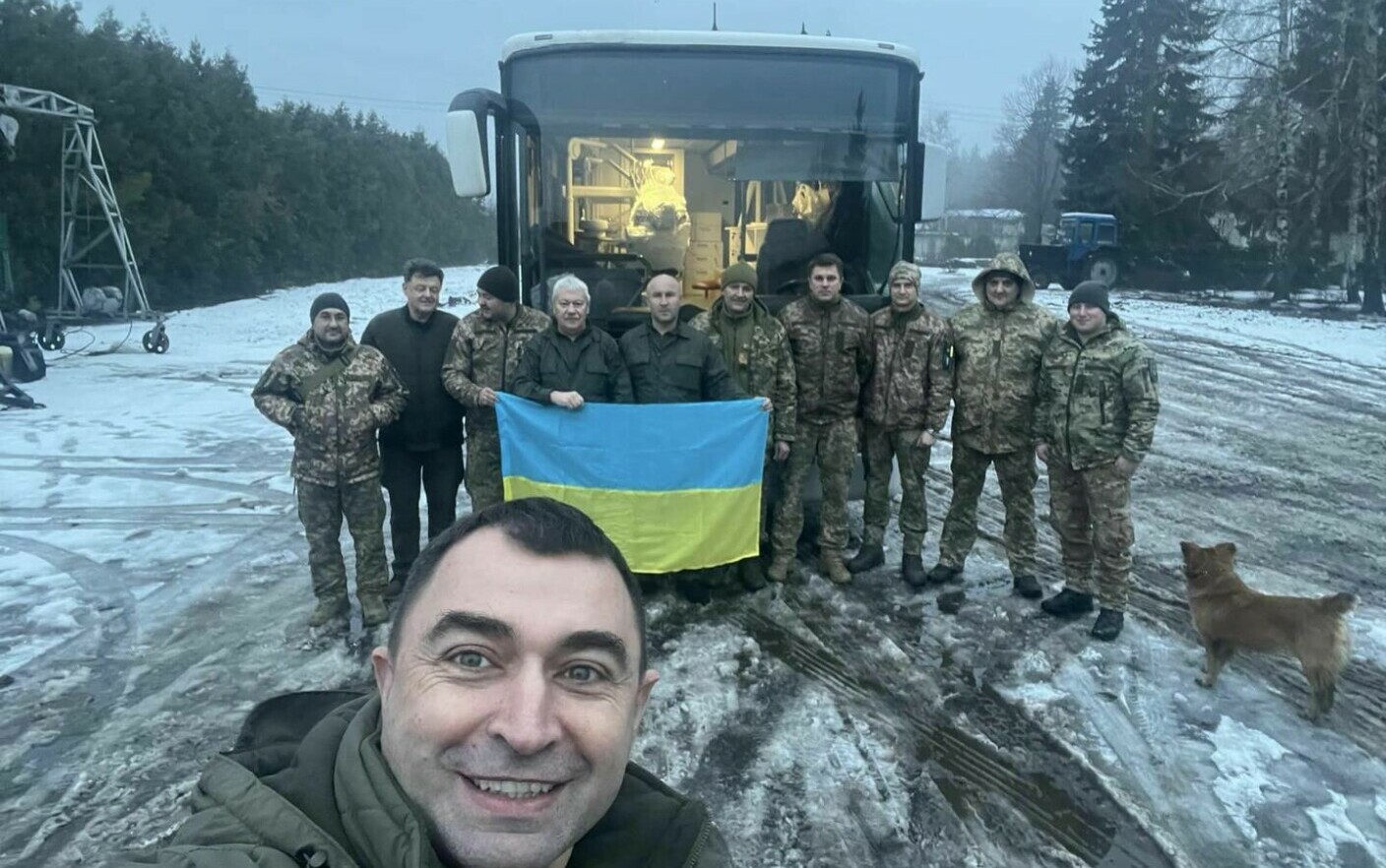 Viorel Răducan, stomatologul din Cernăuți care a transformat un autocar ...