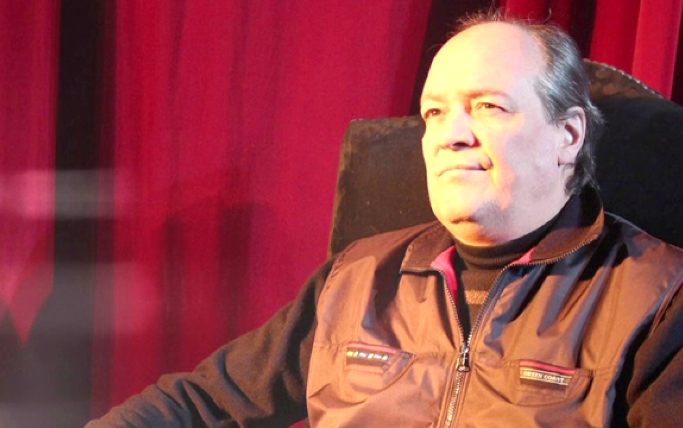 Actorul George Alexandru, condus pe ultimul drum de prieteni si colegi ...