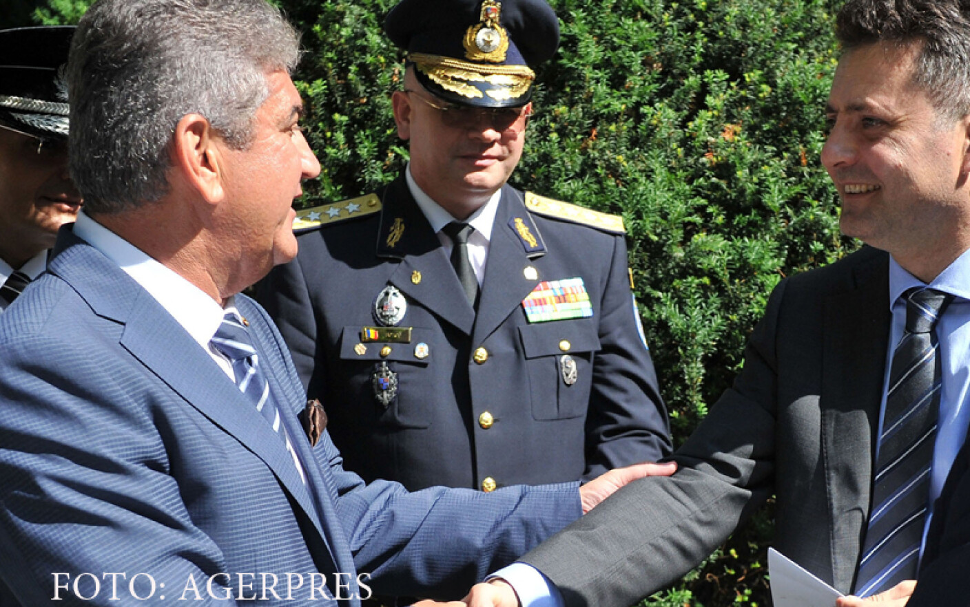 Gabriel Oprea ii ia apararea procurorului general in cazul coloanei ...