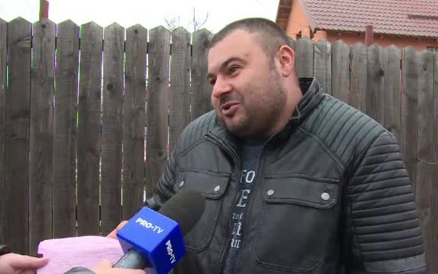 Un tânăr a scris pe Facebook că polițiștii sunt ”maimuțoi” și ”fetițe ...