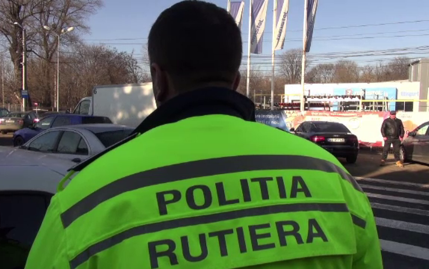 Alertă la IPJ Bacău. Un agent a intrat în clădire cu arma în mână. De ...