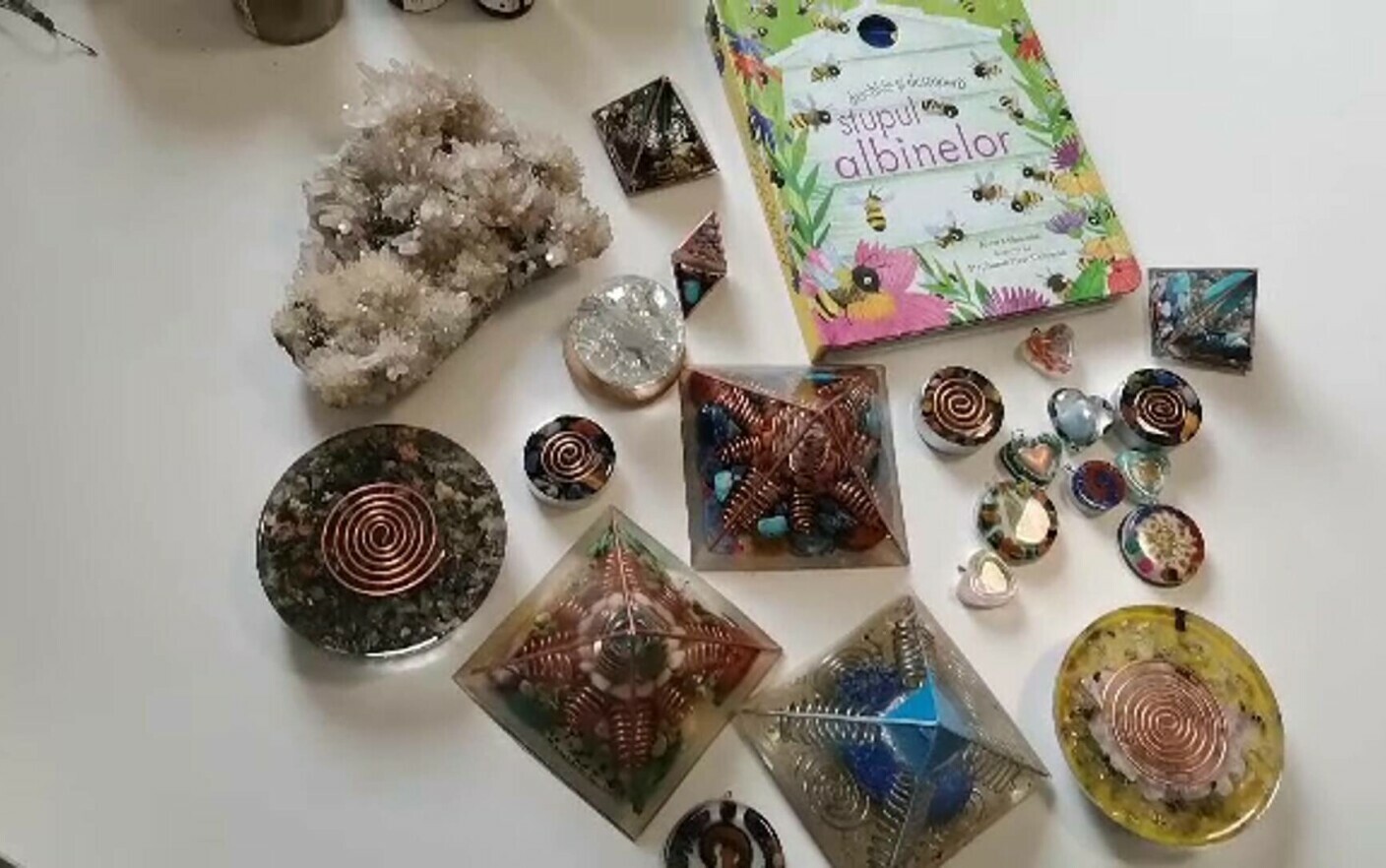 Trocul este din nou la modă. Internetul este plin de grupuri care fac ...