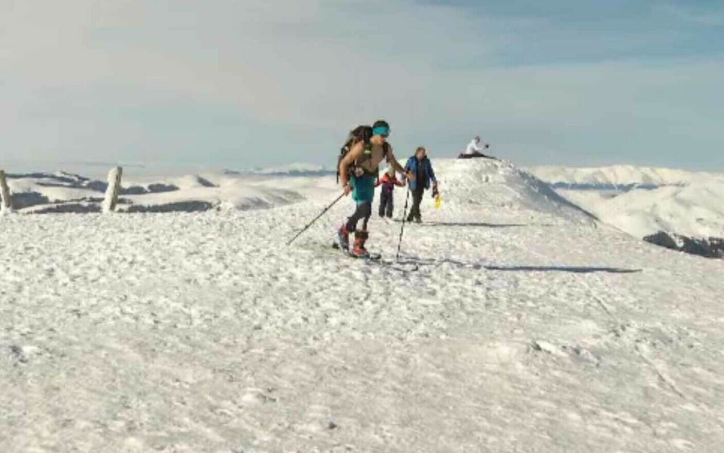 Aglomerația de la munte s-a risipit, o dată cu ceața și chiciura. La ...