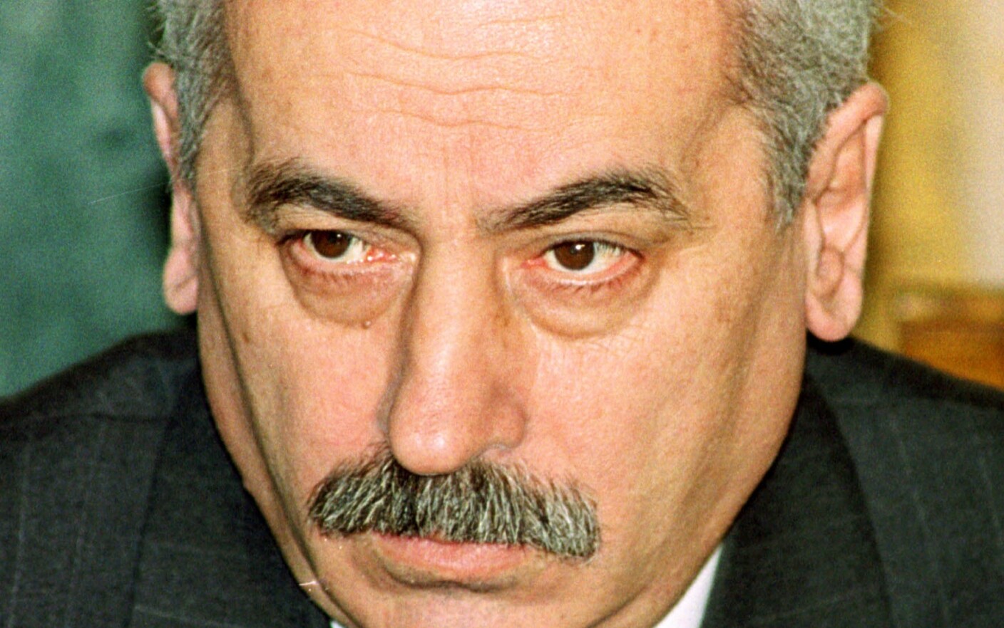 RADU VASILE A MURIT. Portretul unui premier al Romaniei intr-o perioada ...