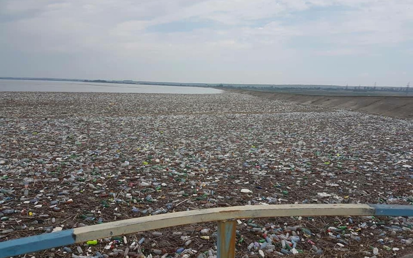 Dezastru pe râul Olt. Barajul de la Drăgănești s-a transformat în ...