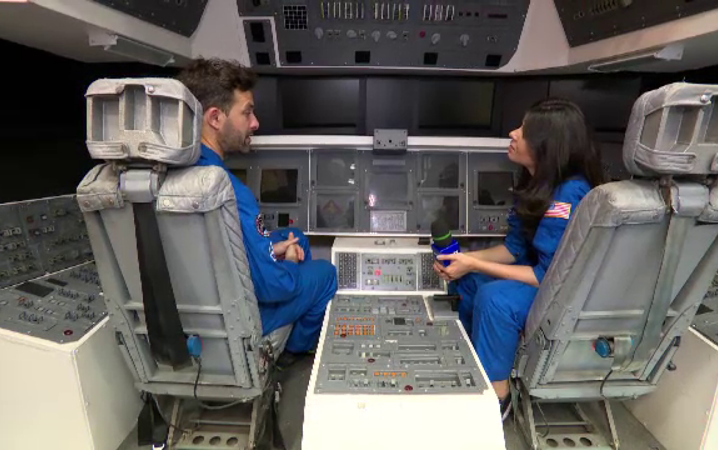 Prima expoziție NASA din România. Ce exponate pot fi admirate la "Space ...