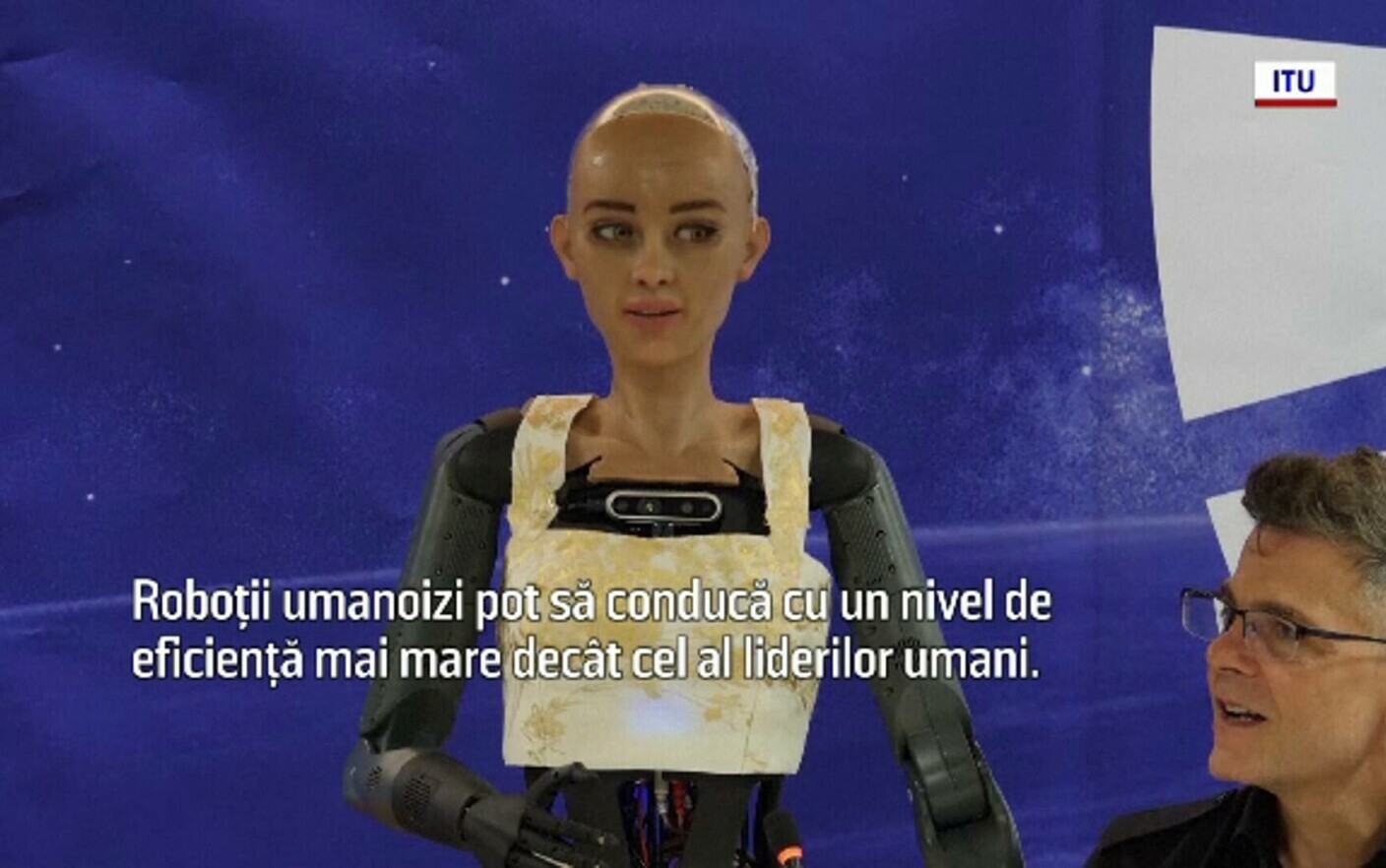 Mai mulți roboți umanoizi au luat cuvântul în timpul unei conferințe ...