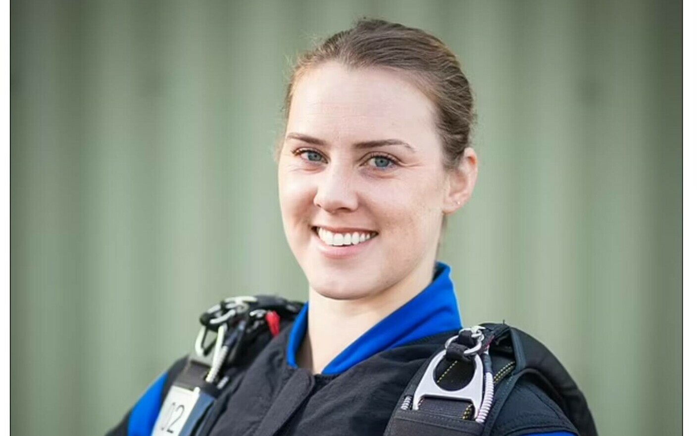 O femeie și-a filmat propria moarte după ce i s-a blocat parașuta. Ce s ...