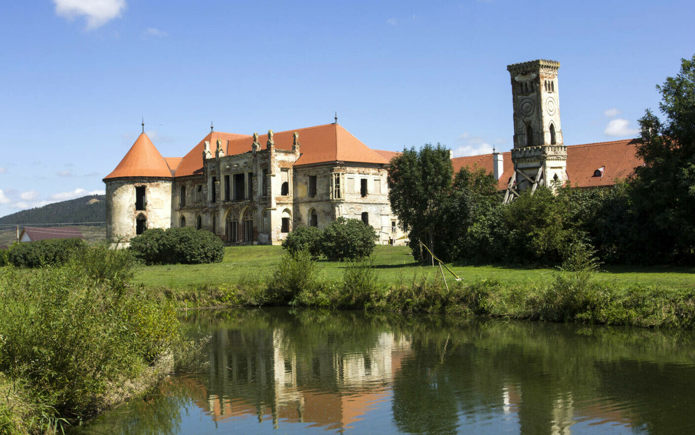 Legenda Castelului Banffy. De ce se spune că este bântuit - Stirileprotv.ro