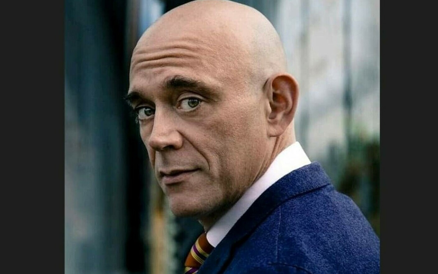 Interviu cu Robert Dolle, actorul care joacă rolul mentorului lui ...