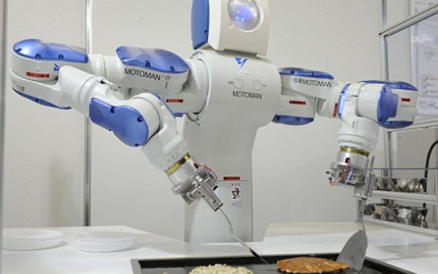 Robotii japonezi cuceresc restaurantele din Tokyo! - Stirileprotv.ro