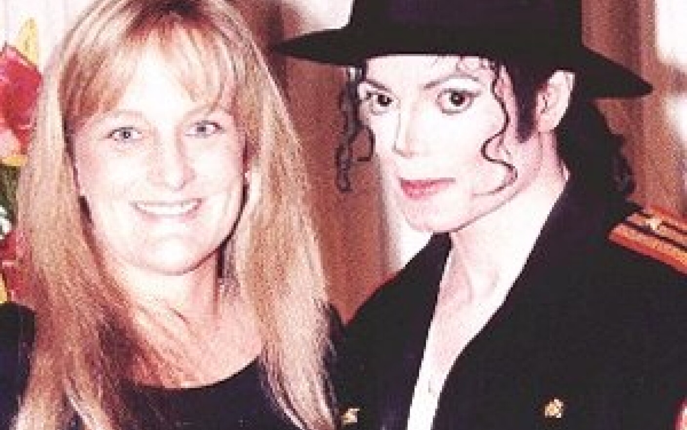 Debbie Rowe s-a razgandit! Vrea custodia copiilor lui Michael Jackson ...