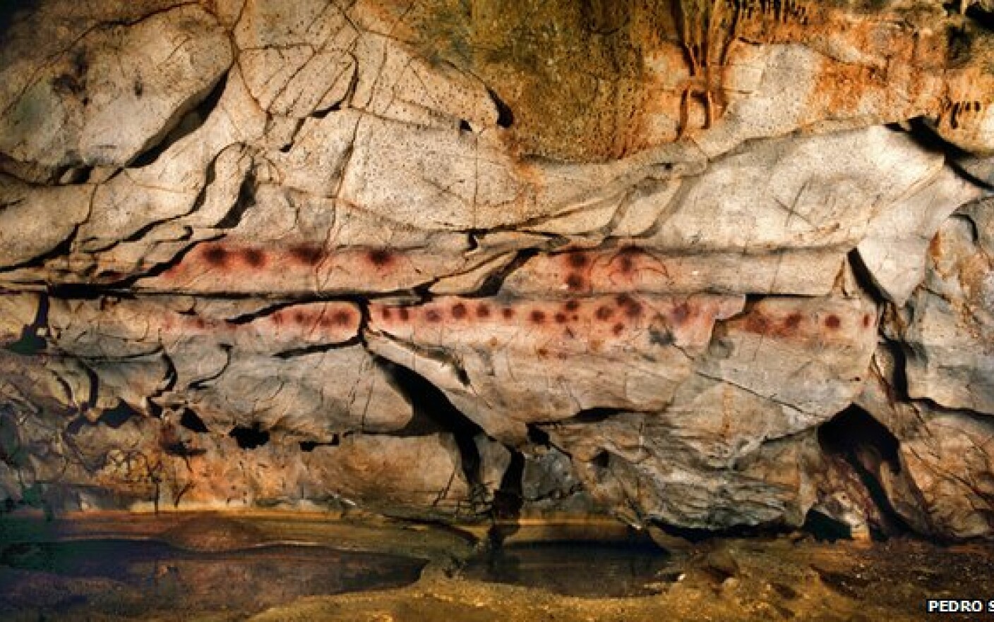 Cele mai vechi opere de arta rupestra din lume au fost descoperite in ...