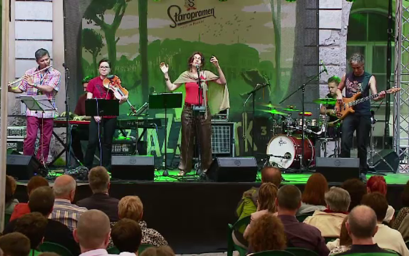 "Jazz in The Park" a inceput la Cluj. Benny Rietveld, basistul lui ...