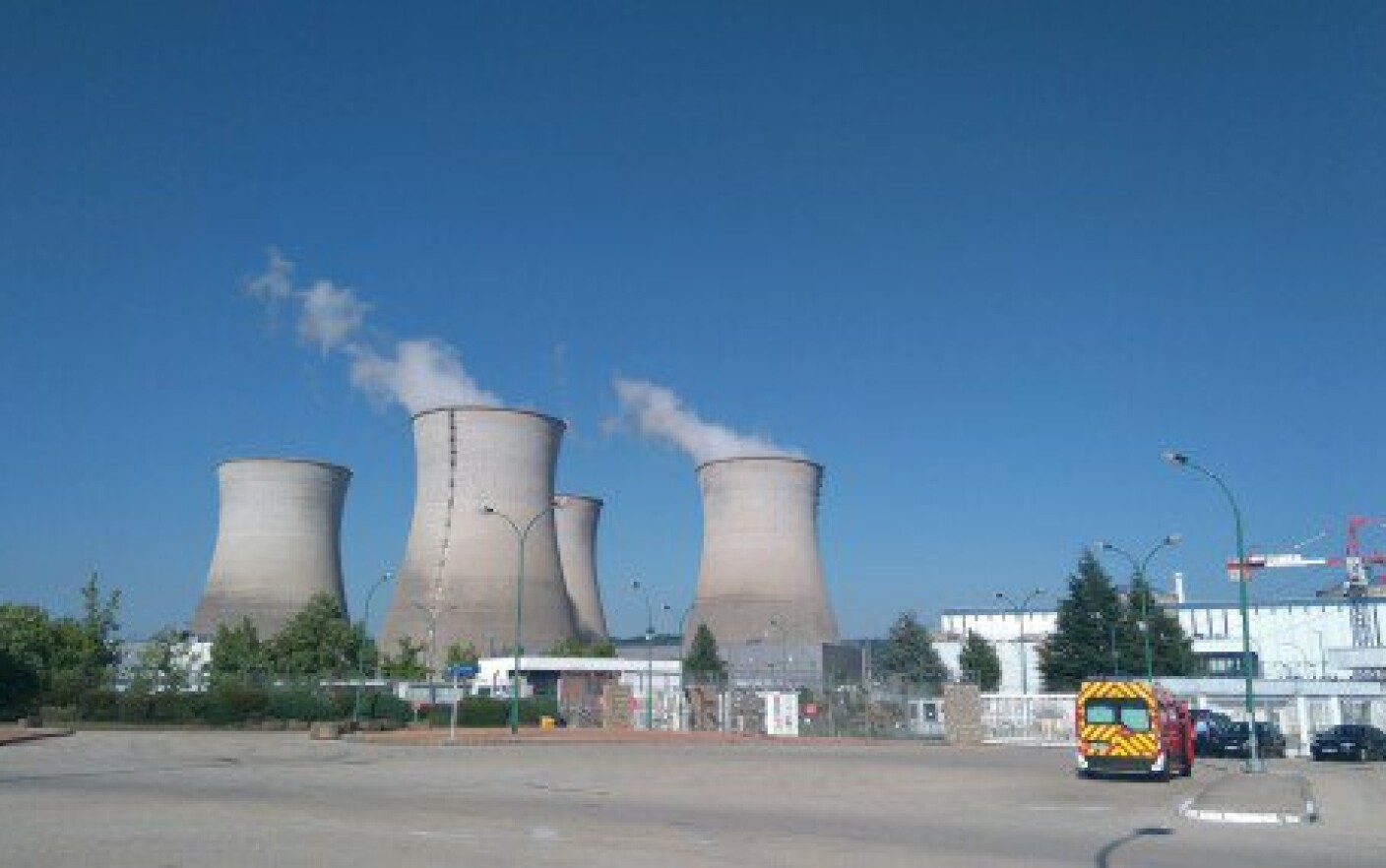 Plan de urgenta in Franta. Un incendiu a izbucnit la centrala nucleara ... Plan de urgenta in Franta. Un incendiu a izbucnit la centrala nucleara ...