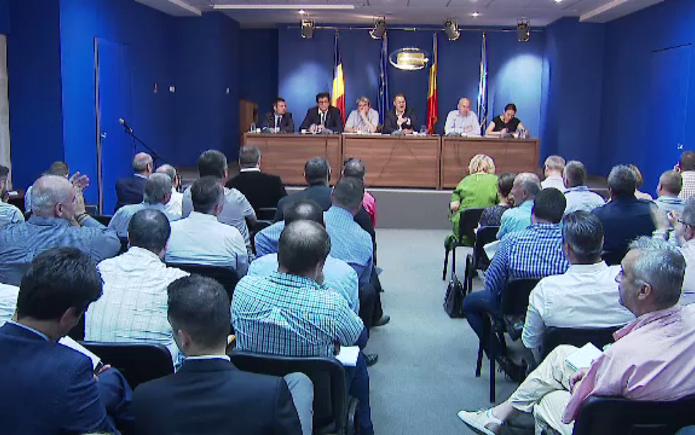 Noua OUG privind ridesharing i-a înfuriat pe taximetriști. Amenință cu ...