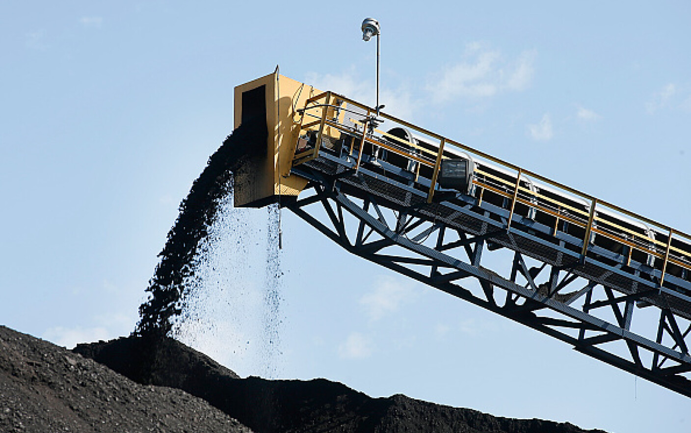 UE cere ca minele de cărbune din România să rămână în exploatare, iar ...