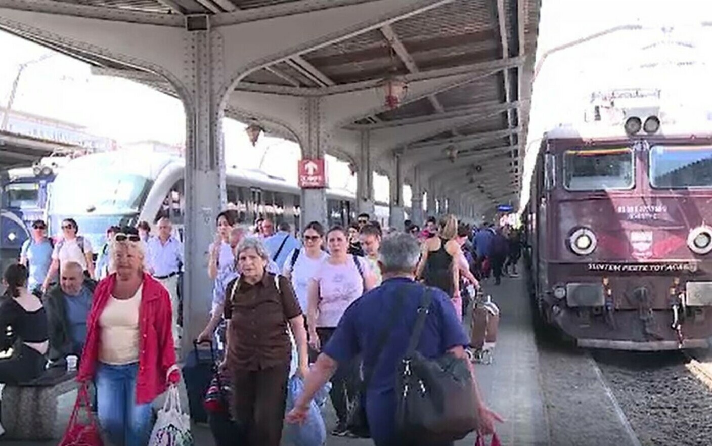 Trenurile Soarelui 2023: 32 de garnituri vor face legătura cu litoralul ...