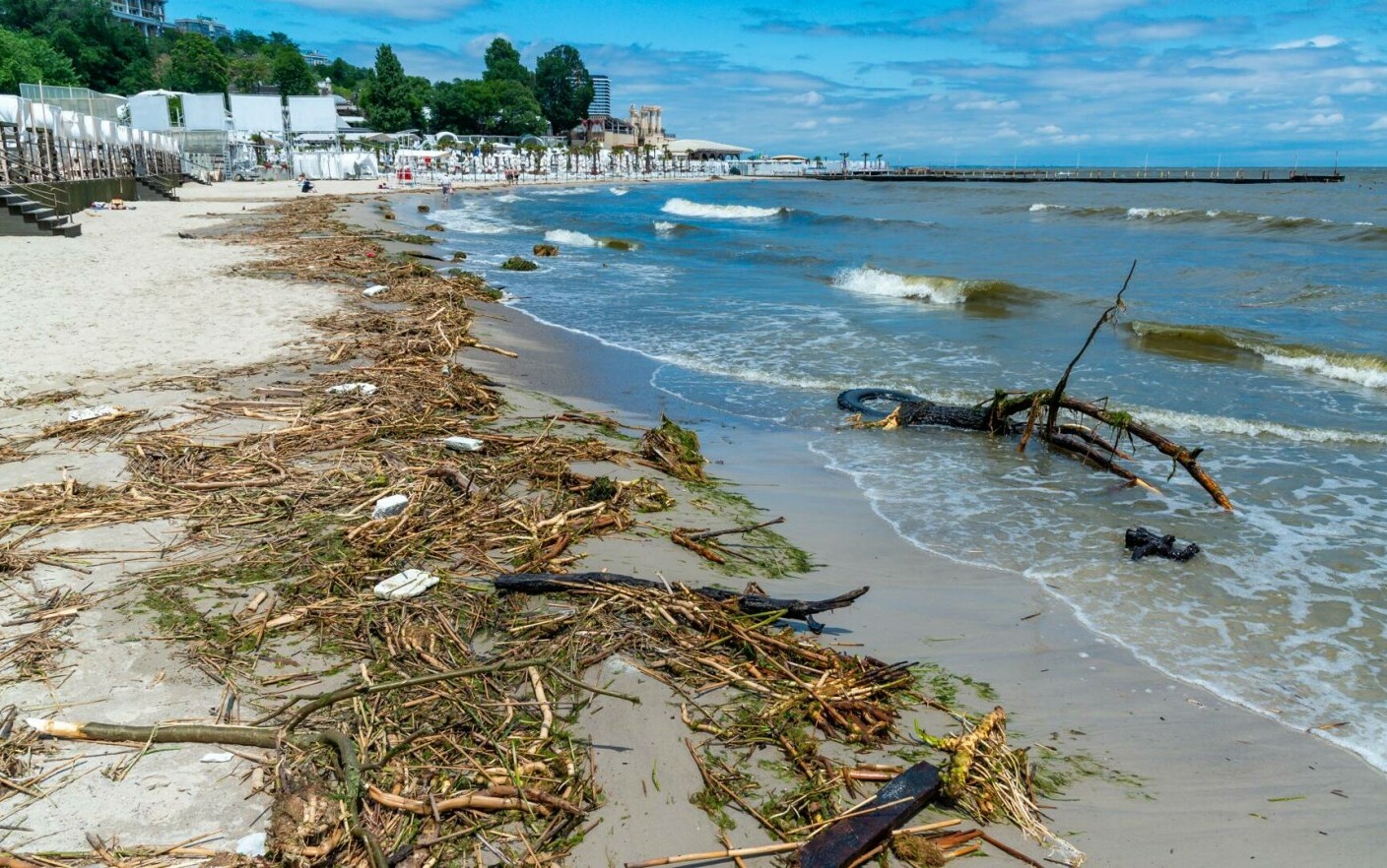 Plajele din Odesa, declarate improprii pentru înot după distrugerea ...