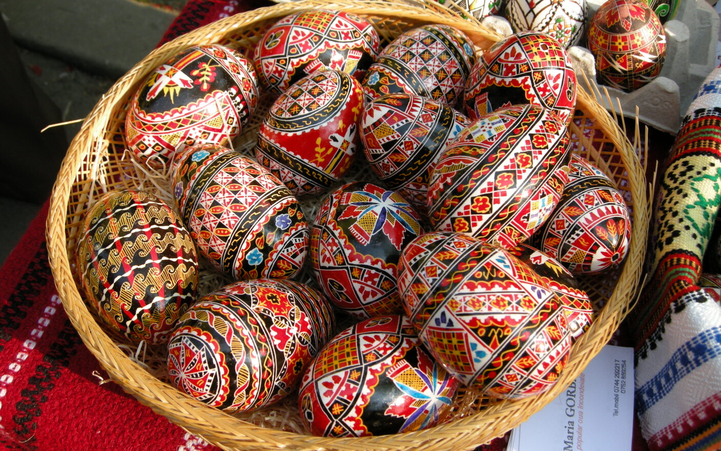 La Ciocanesti, ouale de Pasti nu se ciocnesc! ...Se incondeiaza ...