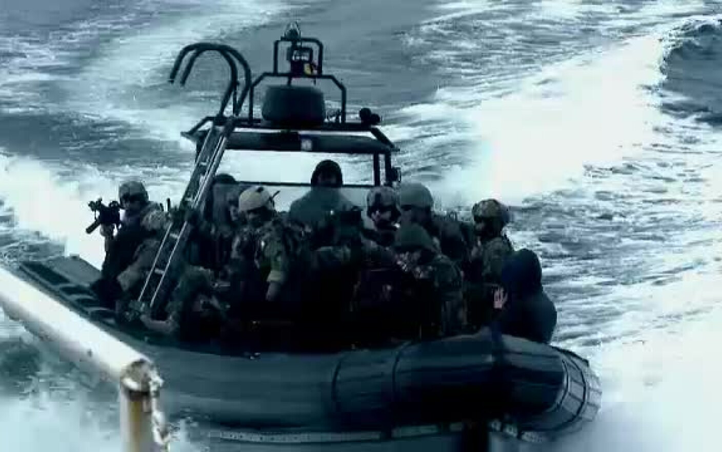 Exercitii spectaculoase la Marea Neagra. Fortele Navale Romane s-au ...