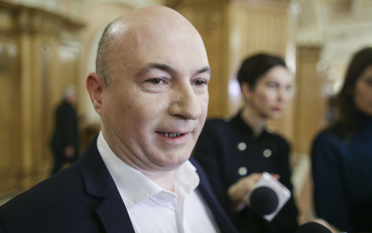 Codrin Ştefănescu: O chestiune normală. Îmi vine să-mi rup hainele şi ...