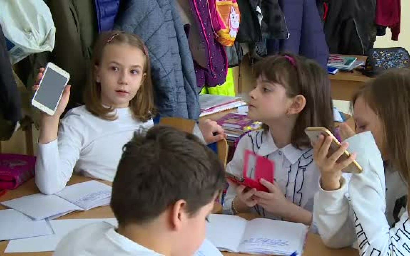 Metoda unor profesori și învățători din Capitală pentru a-i ține pe ...