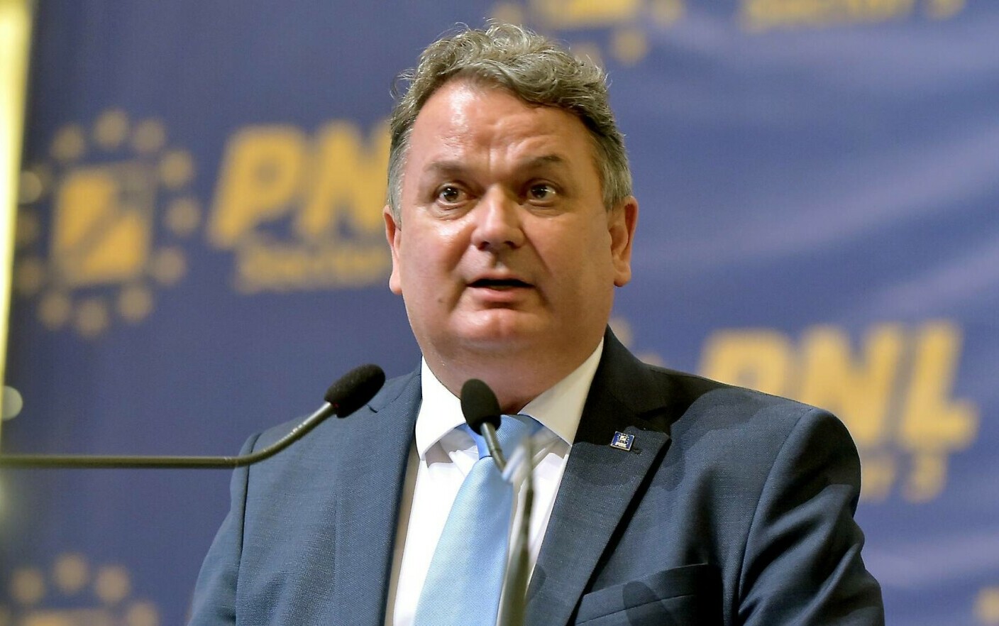 Senator PNL: ”La MApN, pensia medie de 4000 de lei, de subzistență”. La ...