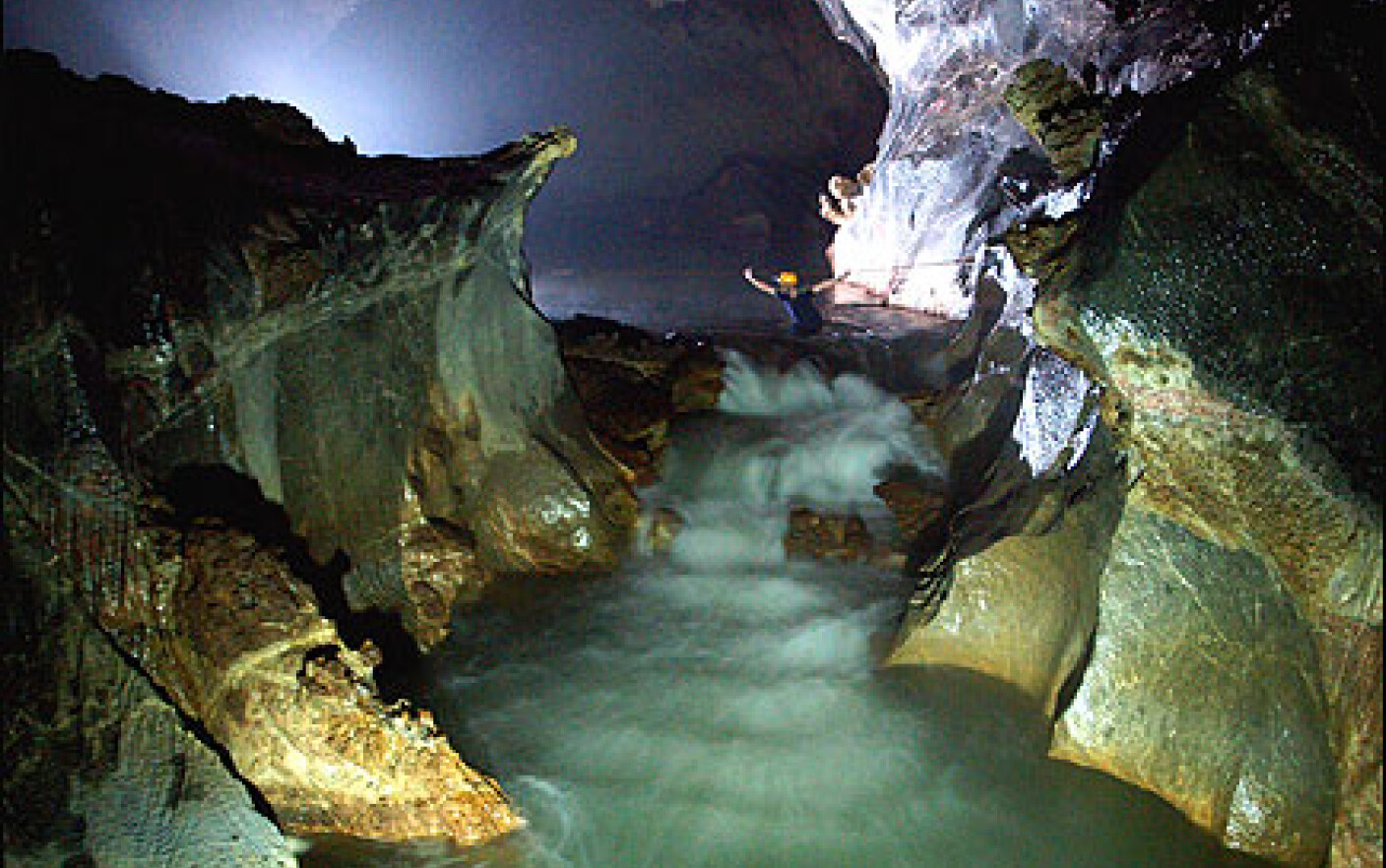 A fost descoperita cea mai mare pestera din lume. Vezi GALERIE FOTO ...