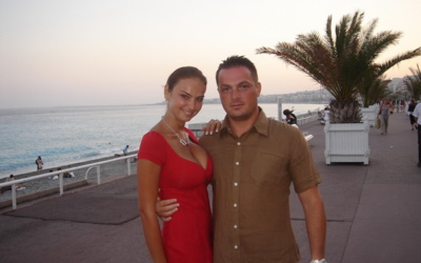 EXCLUSIV. Ce spune Roxana Ionescu despre divort - Stirileprotv.ro